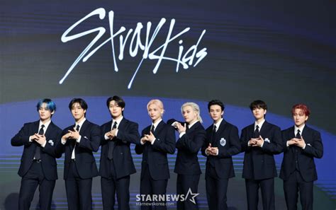 스트레이 키즈 홍콩 화재 참사에 1억 8800만원 기부 마음 무거워 [공식]