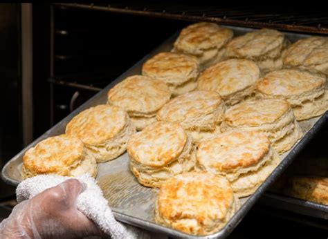 7 Chain Restaurants Still Making Biscuits From Scratch