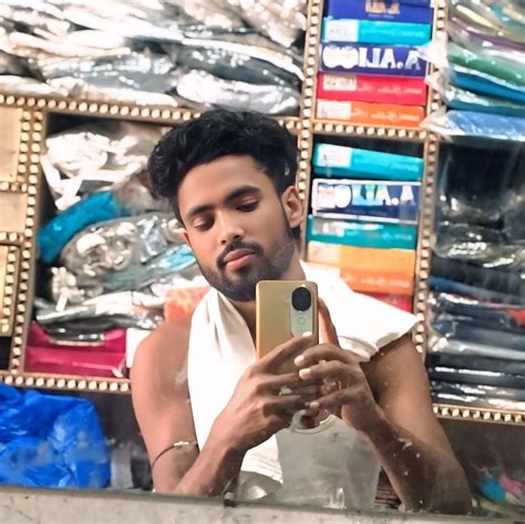 Promt 👇 A High Resolution Medium Shot Of A Stylish Young South Asian