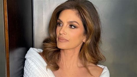 Cindy Crawford Reveals Rare Sneak Peek Into Epic Malibu Home