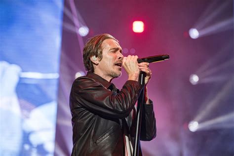 Caa Signs Incubus Pollstar News