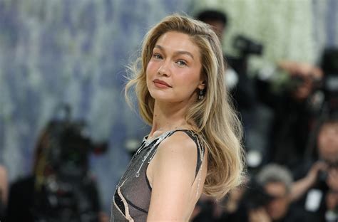 Steal Gigi Hadids Airport Fashion Formula With Her Blue And Butter