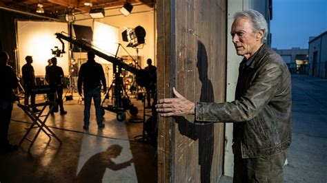 Clint Eastwood Ator E Diretor Todos Os Dias Quando Me Levanto Não