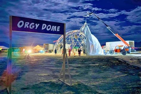 Burning Man Orgy Dome Has Extra Pads Available For Busy Participants