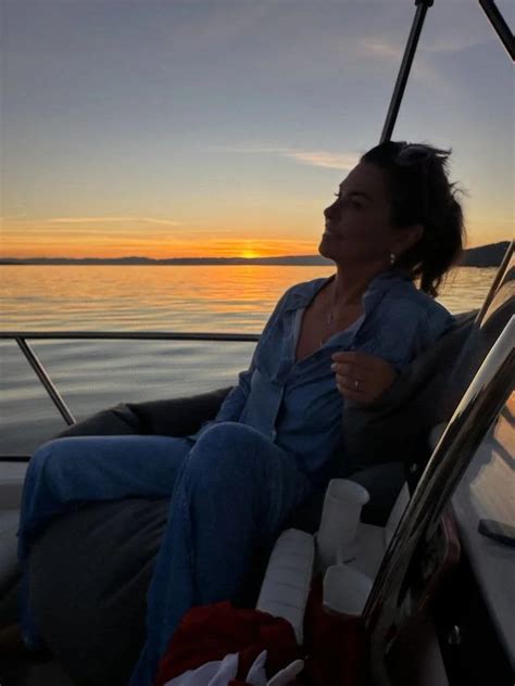 Shania Twain 61 Is Glowing In Lakeside Photo — Envious Fans React