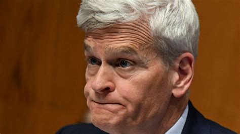 How Did Bill Cassidy Lose Trumps Favor Why The Senator Lost Primary