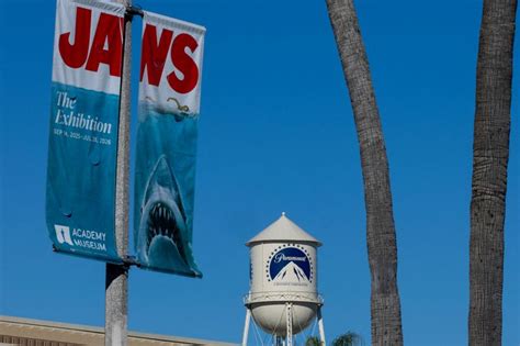 Us Weekly Jobless Claims Plunge To Lowest Since 1969 Wkzo