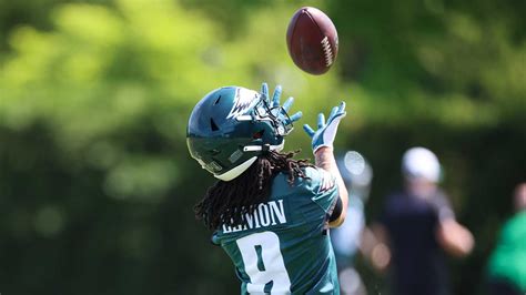 Eagle Legend Takes Issue With Makai Lemon Replacing Aj Brown Assertions