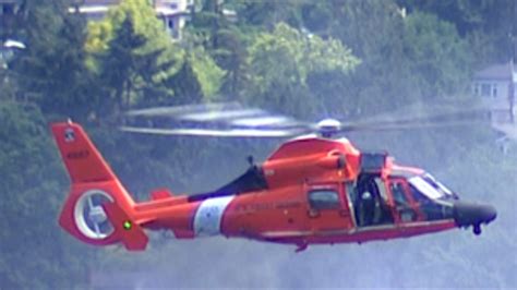 Us Coast Guard Search And Rescue Demo At The Boeing Seafair Air Show