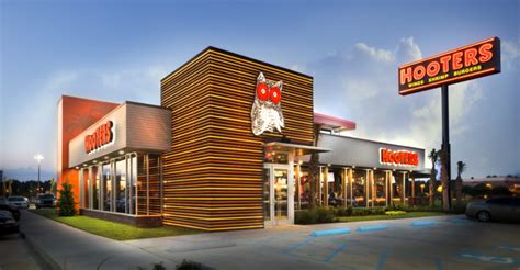 Hooters Closes Dozens Of Restaurants