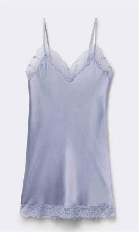 Les Slip Dress Tendance Et Sensuelles De La Saison