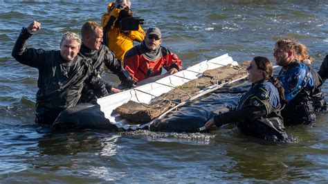 3000 Year Old Canoe Found In Wisconsins Lake Mendota