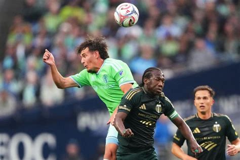 Kevin Kelsy Leads Timbers To 5 1 Romp Over Sounders As Mls Returns From