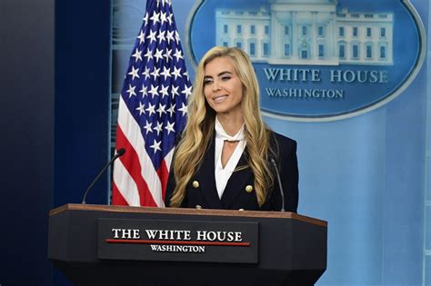 États Unis Qui Est Katie Zacharia La Très Maga Nouvelle Porte Parole