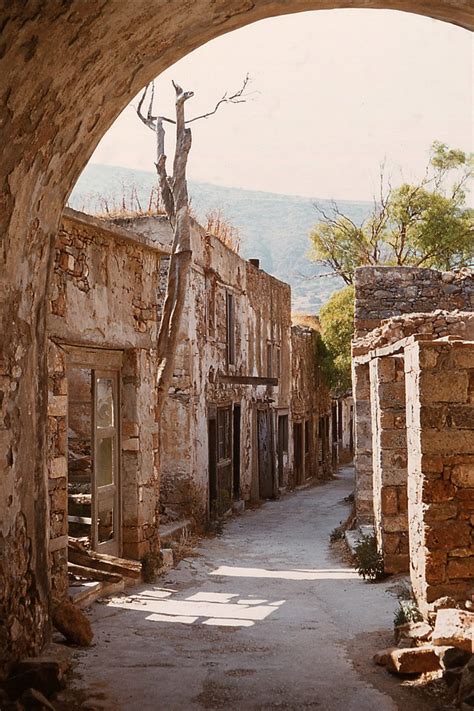 Spinalonga The Former Leper Colony Of Crete That Became A Tourist Hotspot