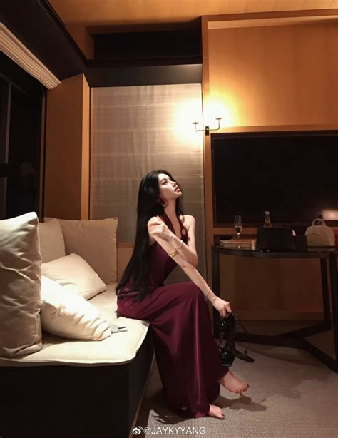 写真网高清美女写真图片大全独家私房艺术摄影与cosplay套图免费浏览