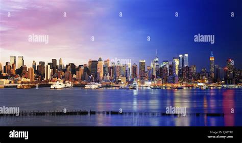 Manhattan Hudson Night Hi Res Stock Photography And Images Alamy