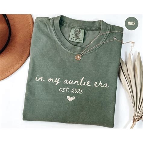 Auntie Est 2025 Shirt In My Auntie Era Tshirt Cool Aunt Club Pregnancy
