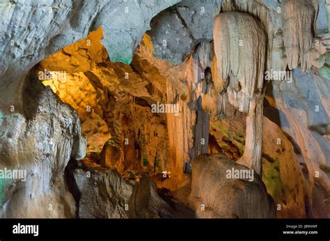 A Large Cave Hi Res Stock Photography And Images Alamy