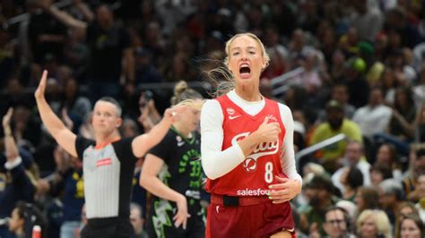 Wnba Crowd Made Opinion On Sophie Cunningham Very Clear Tuesday Night