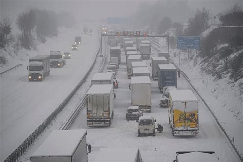 Snow Ice Disrupt Transport In Germany Netherlands Snowfall