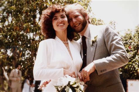 Who Is Late Comedian Martin Mulls Wife All About Musician Wendy Mull