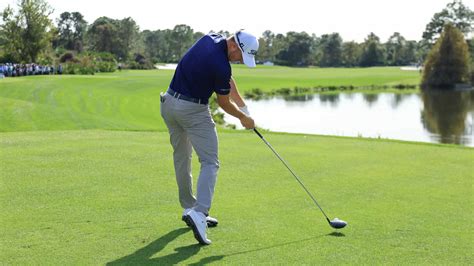 How To Effectively Use Your Feet To Make A Better Golf Swing