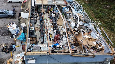 Four Dead As Hurricane Isaias Crashes Into Us As Mexico Braces Itself