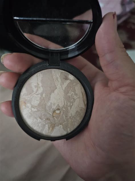 8 Best Face Powders For Mature Skin 2026 No Creasing