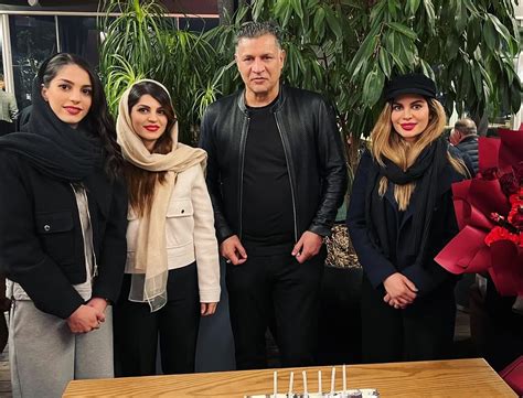 Ali بانو ندا شهسواری کاپیتان تیم ملی تنیس روی میز بانوان کشورمان در کنار علی دایی بانو ندا