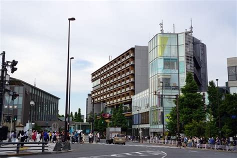 原宿駅前の商業施設、「with Harajuku（ウィズ原宿）」の様子 2020年5月30日撮影 再開発調査兵団