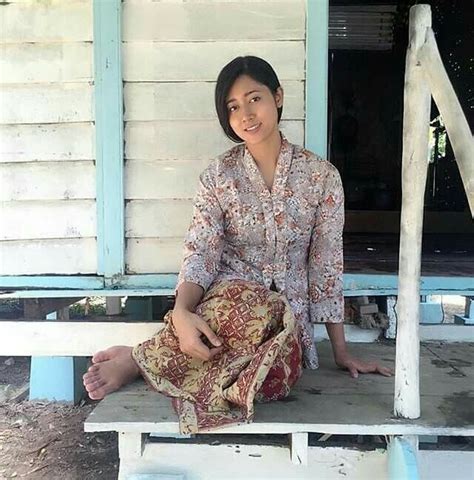 Pin By Premioguerra Batik On Grijan Batik Fashion Beautiful Dresses