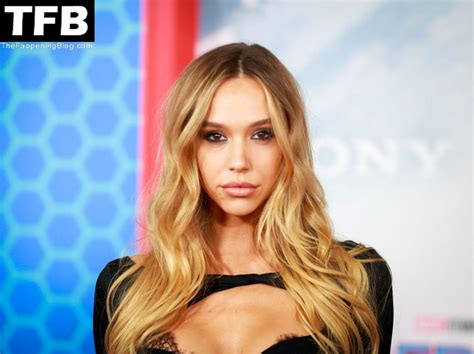 Alexis Ren Alexisren Alexisreng Alexxissren Nude Leaks Onlyfans