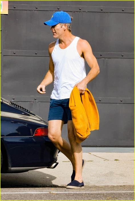 Photo Chris Pine Short Shorts Dance 19 Photo 4925971 Just Jared