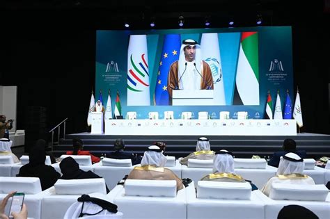 الاقتصاد والهلال وغلفتينر يصدرون تقريراً عن مستقبل التجارة 2050