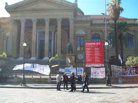 Palermopentruromani Teatrul Massimo Palermo