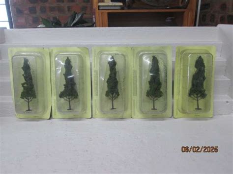Scenery Ho Oo Scale Tall Dark Green Trees X5 Boxed For Sale