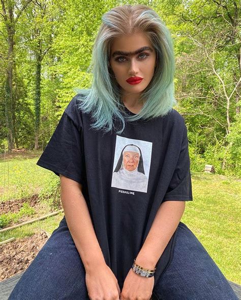 Pin Em Eyebrows Bushy Girls
