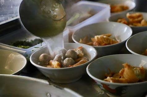 박소 쿠안키 선다네스 길거리 음식 요리 튀김 만두와 미트볼 수프 0명에 대한 스톡 사진 및 기타 이미지 0명 Comfort