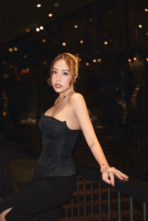 Nghệ Sĩ Quang Minh Phản ứng Với Loạt ảnh Quyến Rũ Của Vợ Kém 37 Tuổi