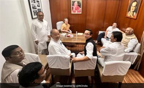 Sonia Gandhi Rahul Gandhi Meet Congress Leaders From Manipur In Delhi