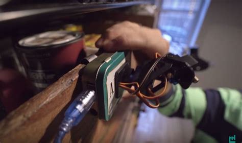 Keep Your Cat Entertained With An Automated Laser Tower Arduino Blog