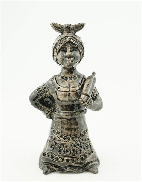 Статуетка солоха — ціна 245 грн у каталозі Статуетки Купити товари для дому та побуту за