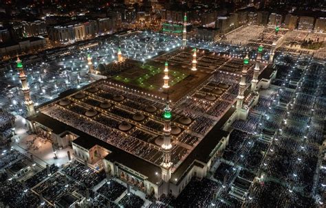 مظلات المسجد النبوي تبهر الزوار بجمالها صور فيديو Rt Arabic