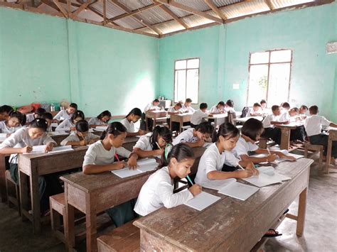 ကရသူရိမြို့တွင် ကျောင်းစတင်ဖွင့်လှစ်၍ ကျောင်းသားသူများသို့ ကျောင်းသင