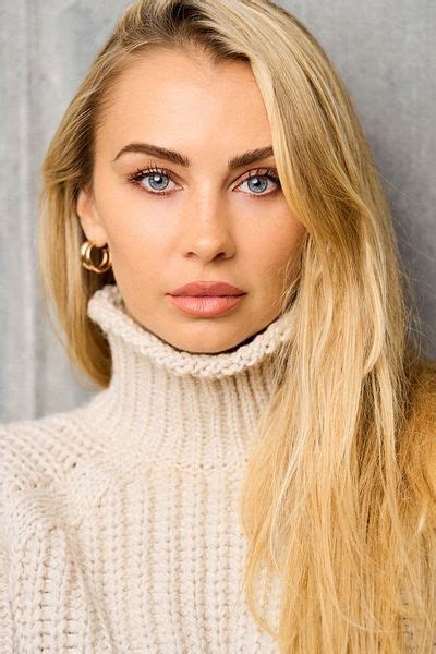 Dajana Gudic About Entertainmentie