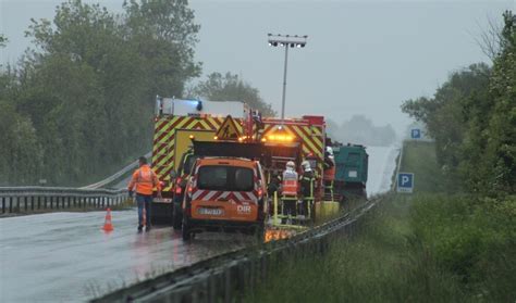 Cotentin Un Tracteur Prend Feu Sur La RN13 La Circulation Interrompue