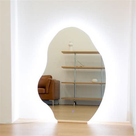 아워프레임 오로라 비정형 반신 Led 조명 거울 아워프레임