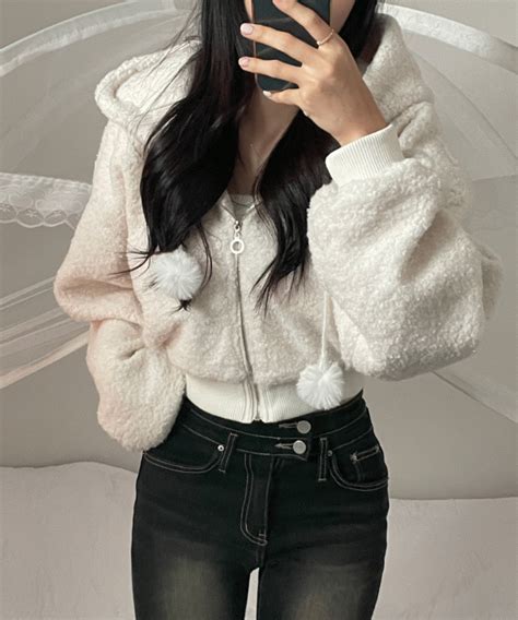 저렴이 비교불가 [인기폭주 존예템] 웬스 털방울 도톰 펄후드 크롭 뽀글이 점퍼 에이블리