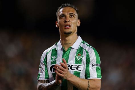 Time To Show Mbappe And Vini Levels Fans React As Manchester United Loanee Antonys Red Card